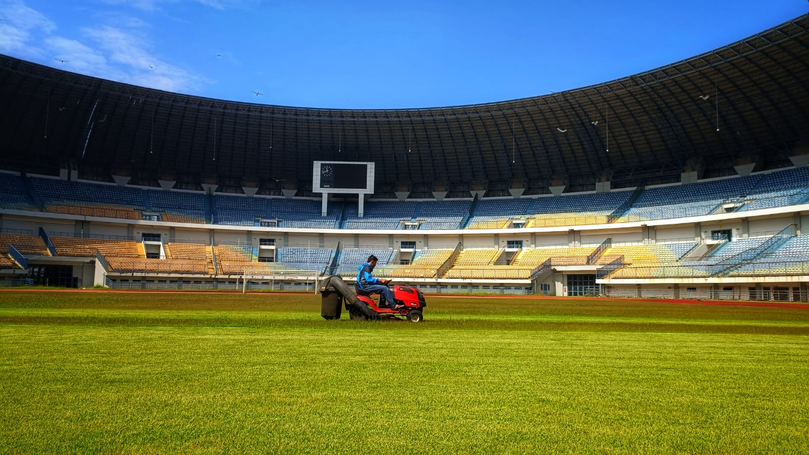 Jadi Kebanggaan Masyarakat Kota Bandung, Yana Berharap Stadion GBLA ...